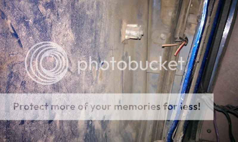 96 Missing tailgate key switch | Bronco Forum - Full Size Ford Bronco Forum