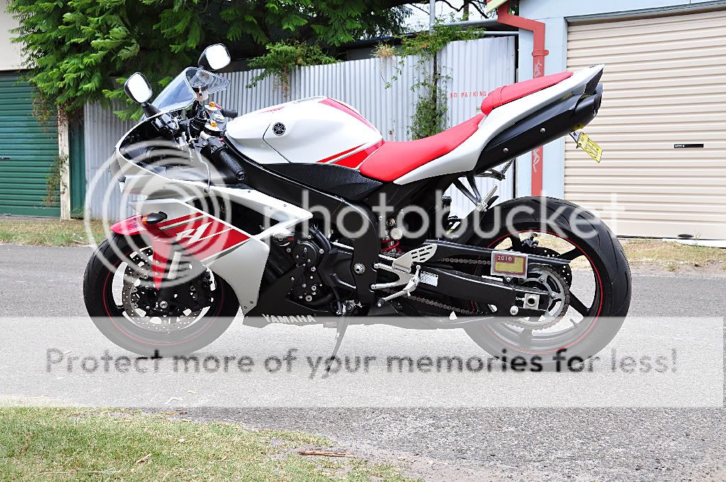 R1 White/Red with MJS Performances cans | Yamaha R1 Forum: YZF-R1 Forums